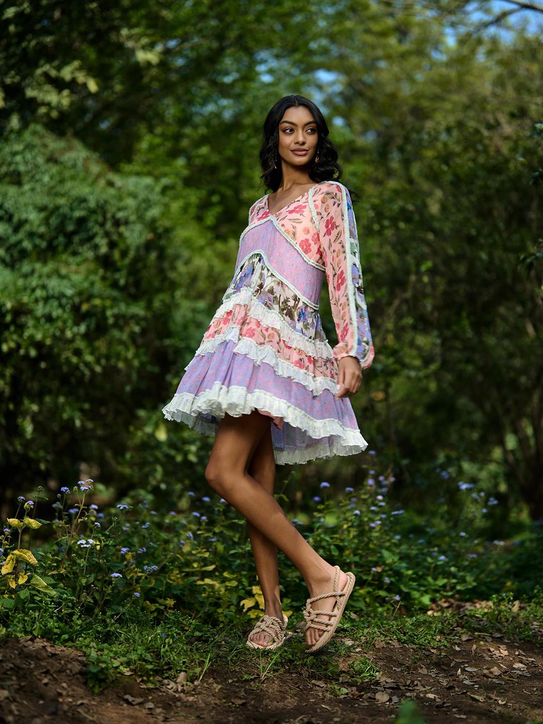 Buy VERB BY PALLAVI SINGHEE Women Floral Printed Puff Sleeve Tiered A ...