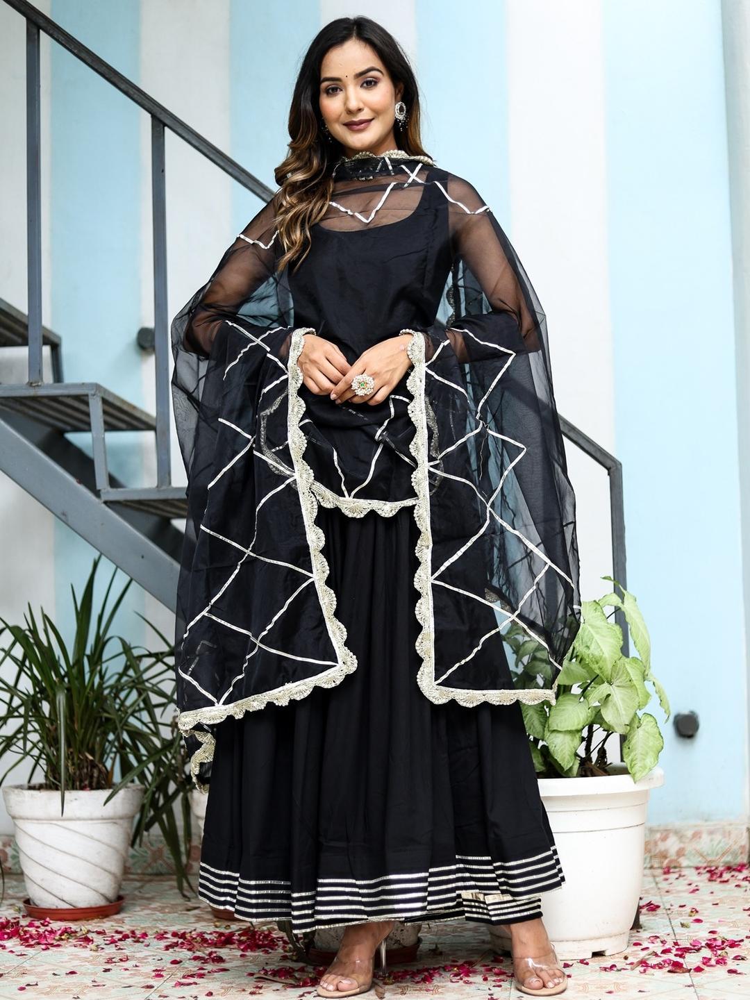 Buy Tarubi Women Solid Kurta Set - Kurta Sets for Women 35710748 | Myntra