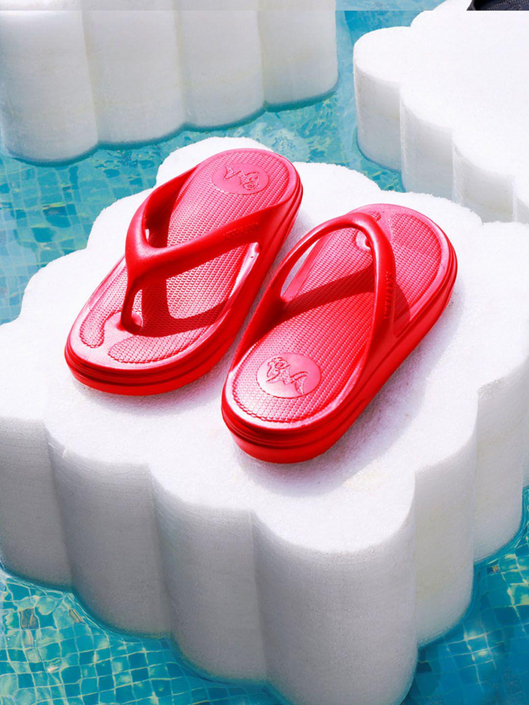 Buy NEEMANS Men Self Design Cushers Thong Flip Flops - Flip Flops for ...