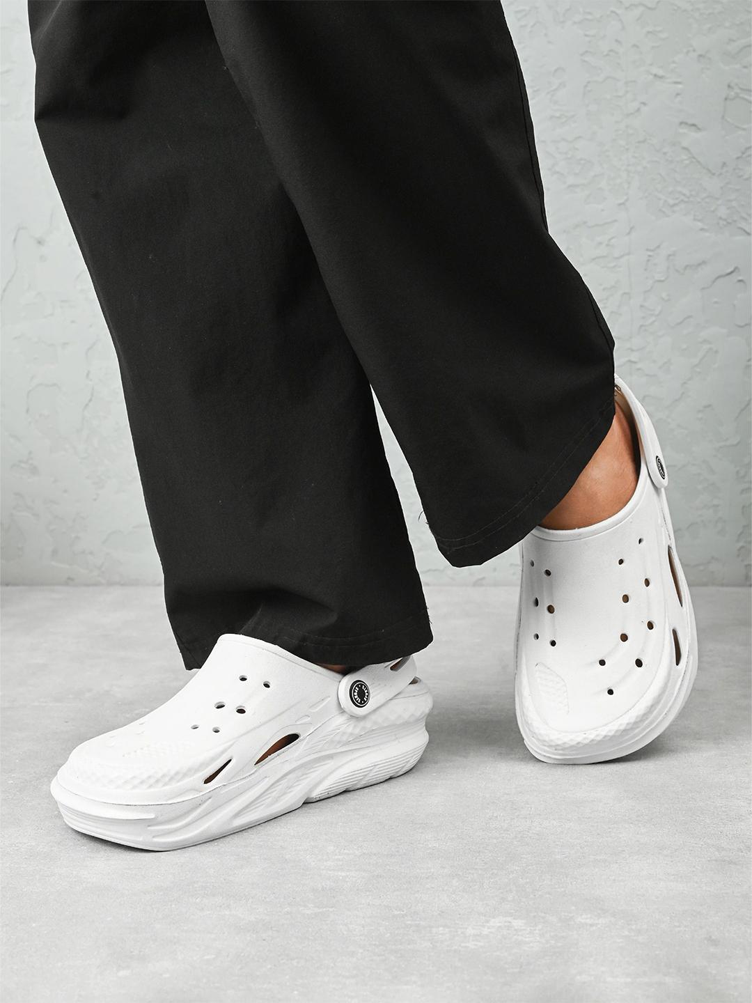 Buy HRX By Hrithik Roshan Men Self Designed Comfortable Casual Clogs ...