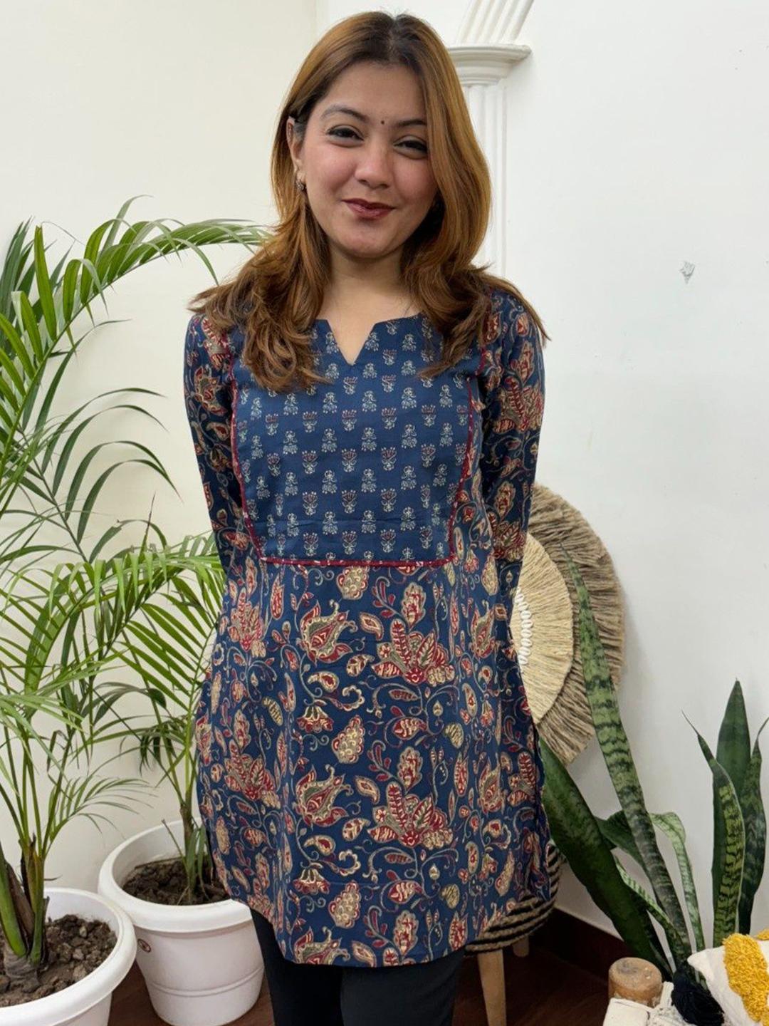 Buy SHRIYANI Women Floral Printed V Neck Mukaish Pure Cotton Mukaish ...