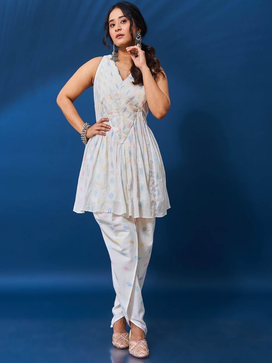 Buy Tanoti Women Ethnic Motifs Printed Cotton A Line Fusion Kurti With ...