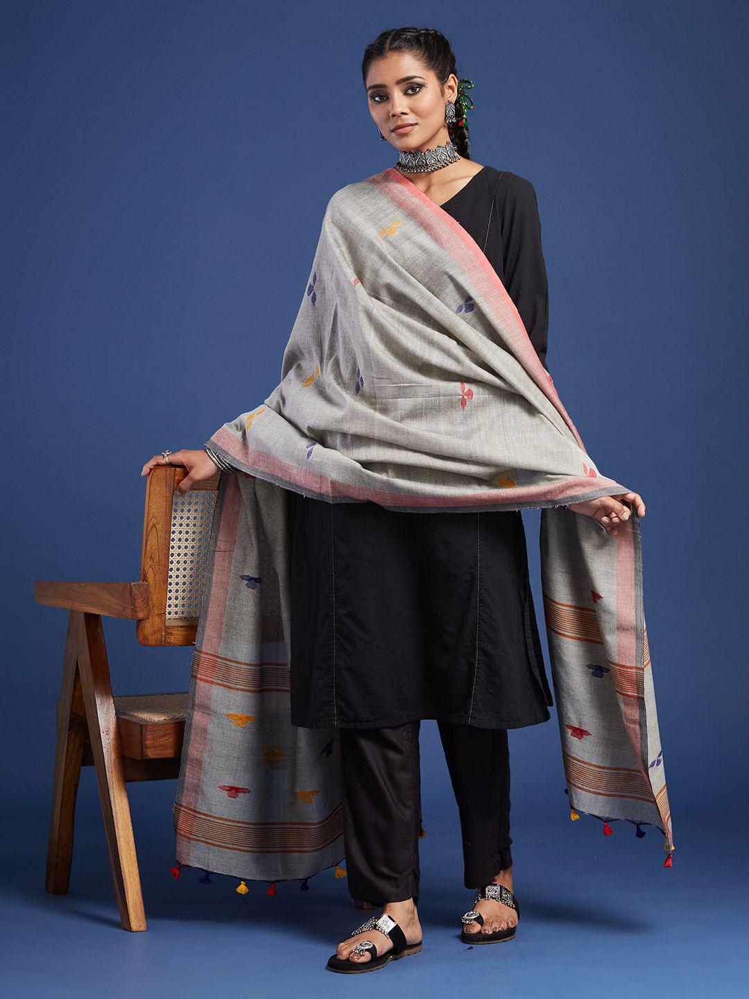 Buy Taavi Woven Pure Cotton Jamdani Dupatta With Pom Pom Edgings ...