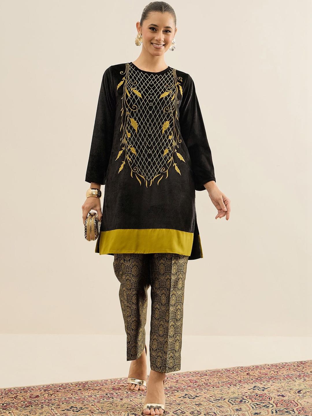 Buy Antheaa Embellished Velvet Tunic With Brocade Trousers Co Ords - Co ...