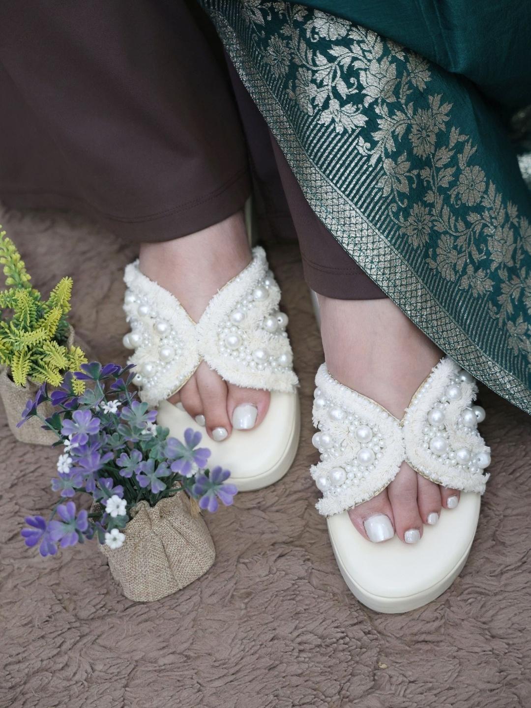 Buy Tiptoes Women Embellished Party Open Toe Flats - Flats for Women ...