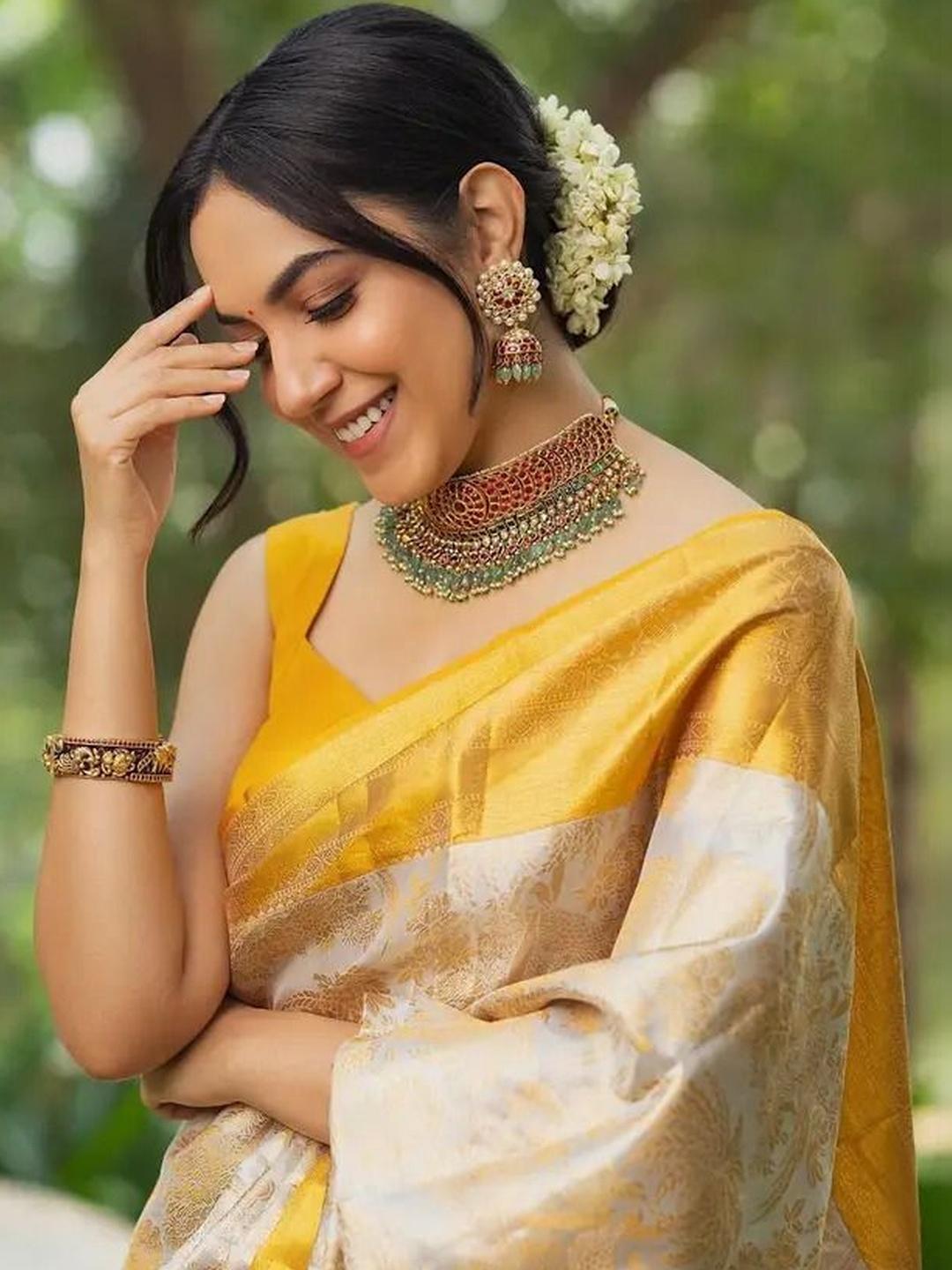 Buy SHOP DROP Ethnic Motifs Zari Art Silk Banarasi Saree - Sarees for ...