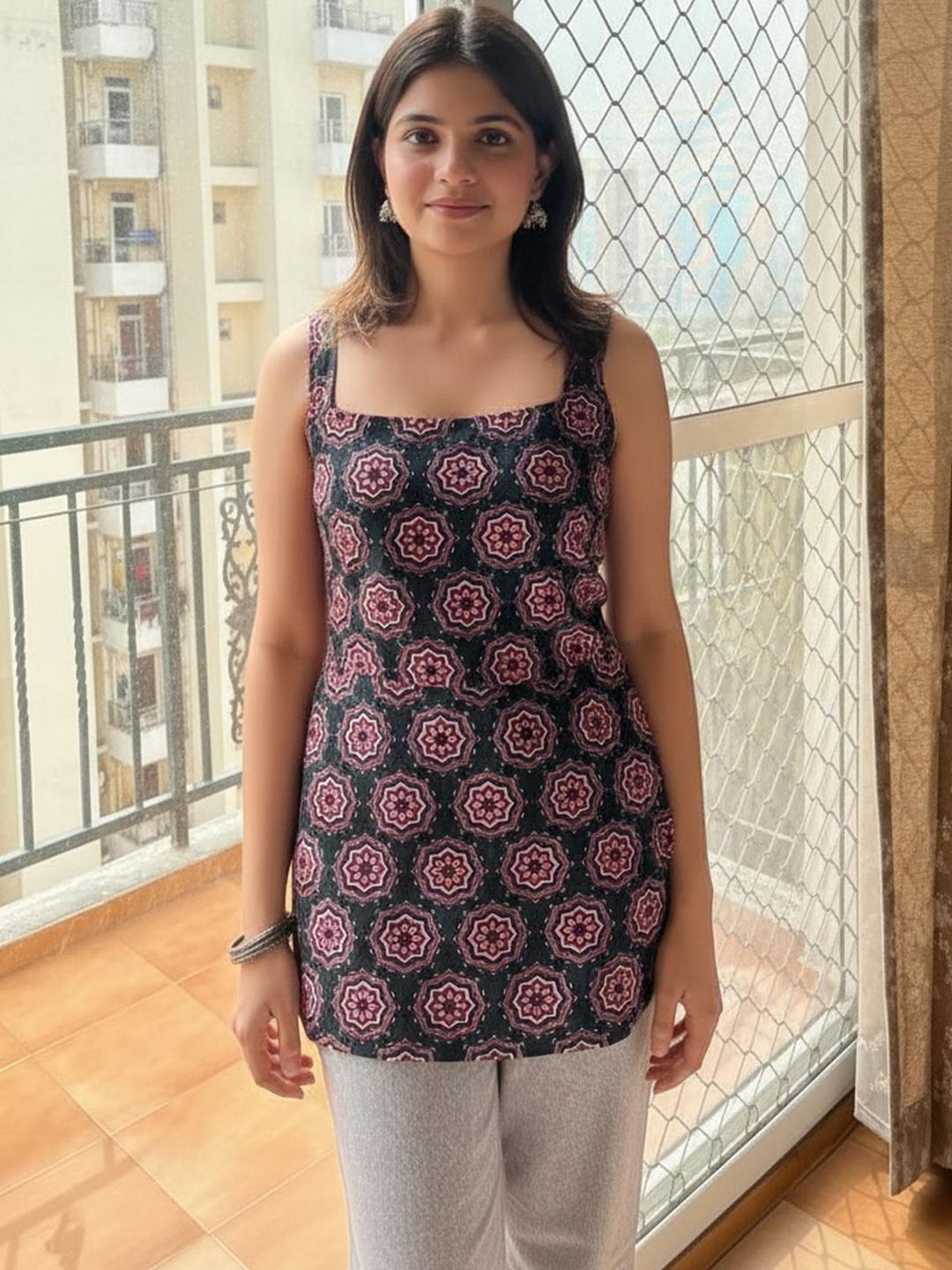 Buy SZN Women Ethnic Motifs Printed Square Neck Straight Short Kurti ...