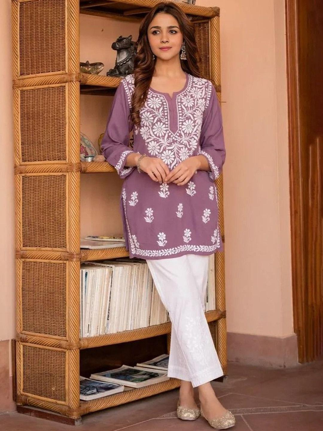 Buy Kethi Fashion Women Floral Embroidered Round Neck Chikankari Kurti ...