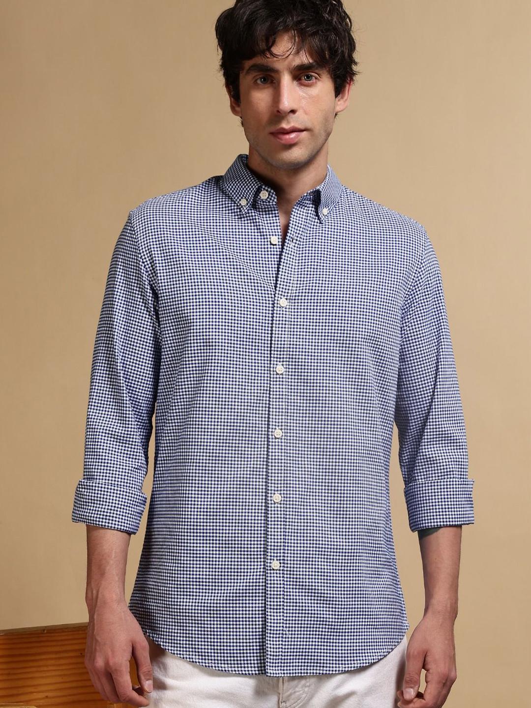 Buy Blu MNKY Men Classic Slim Fit Gingham Checked Button Down Collar ...