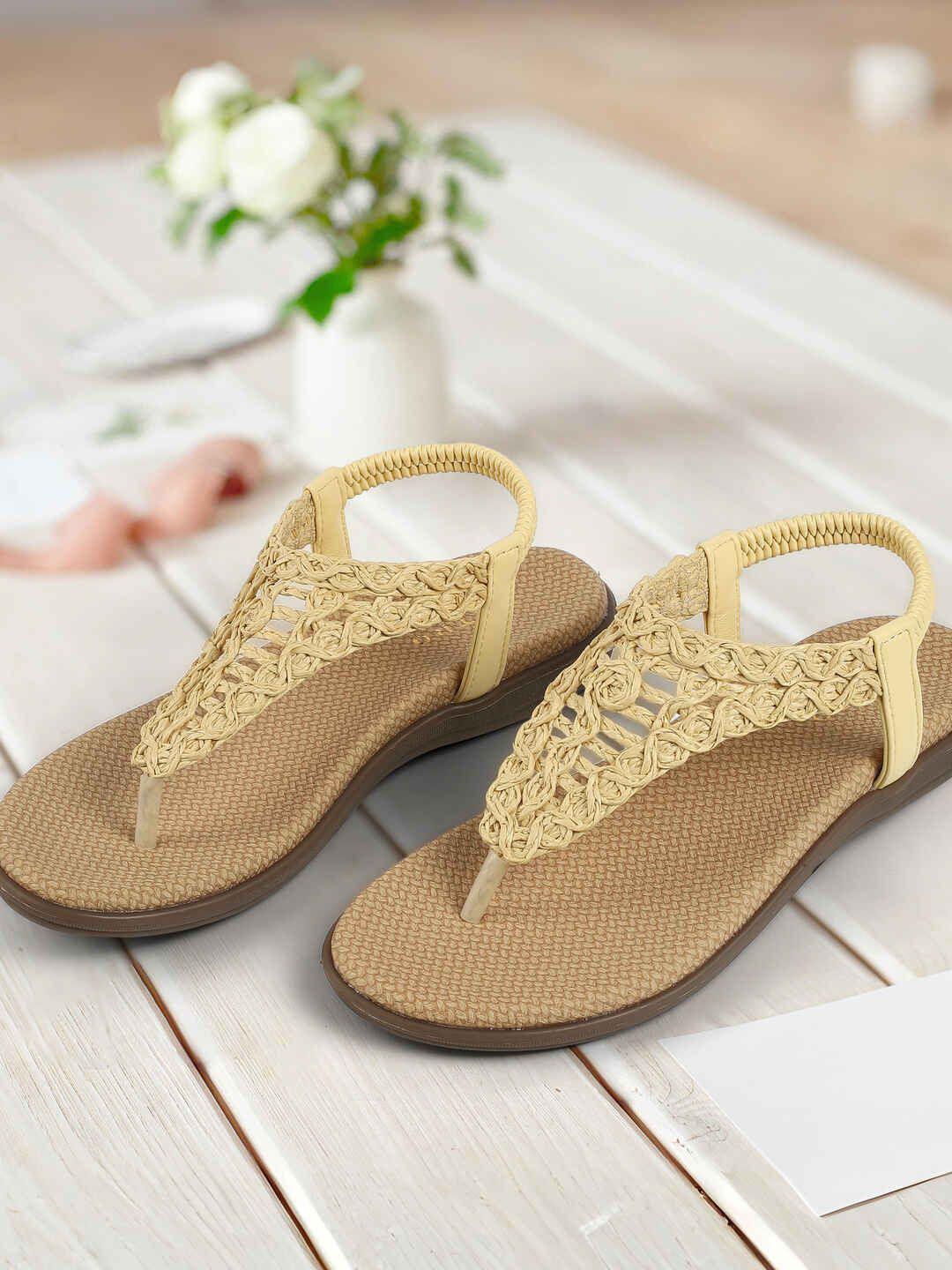 Buy Metro Women Textured T Strap Flats - Flats for Women 36733309 | Myntra