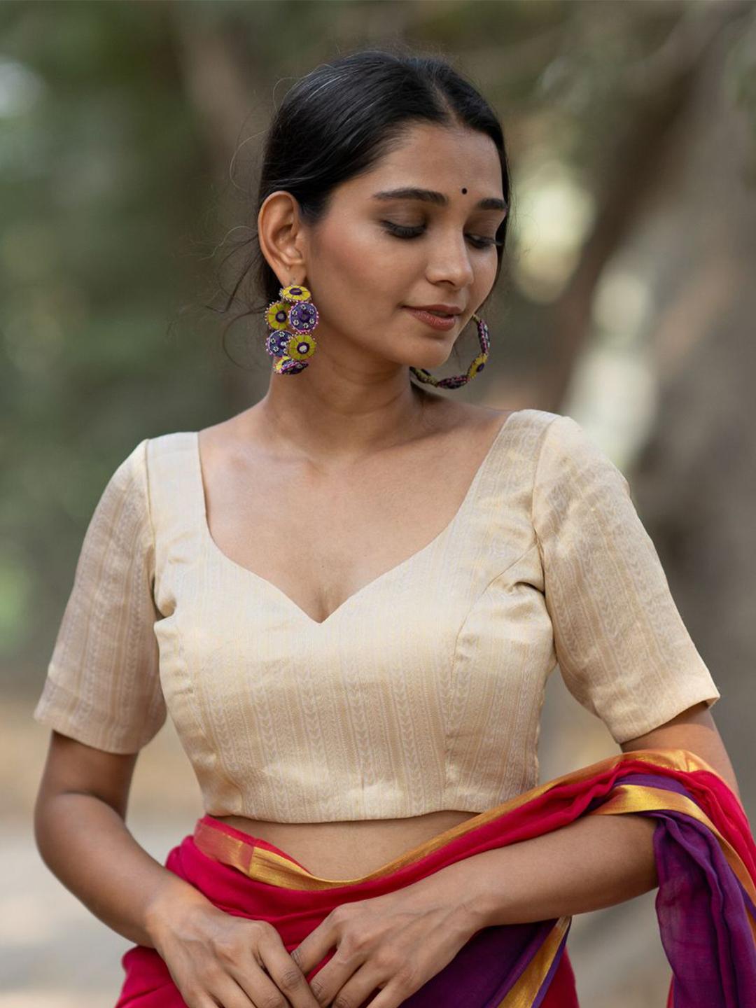 Buy Suta Women Sweetheart Neck Short Sleeves Saree Blouse - Saree ...