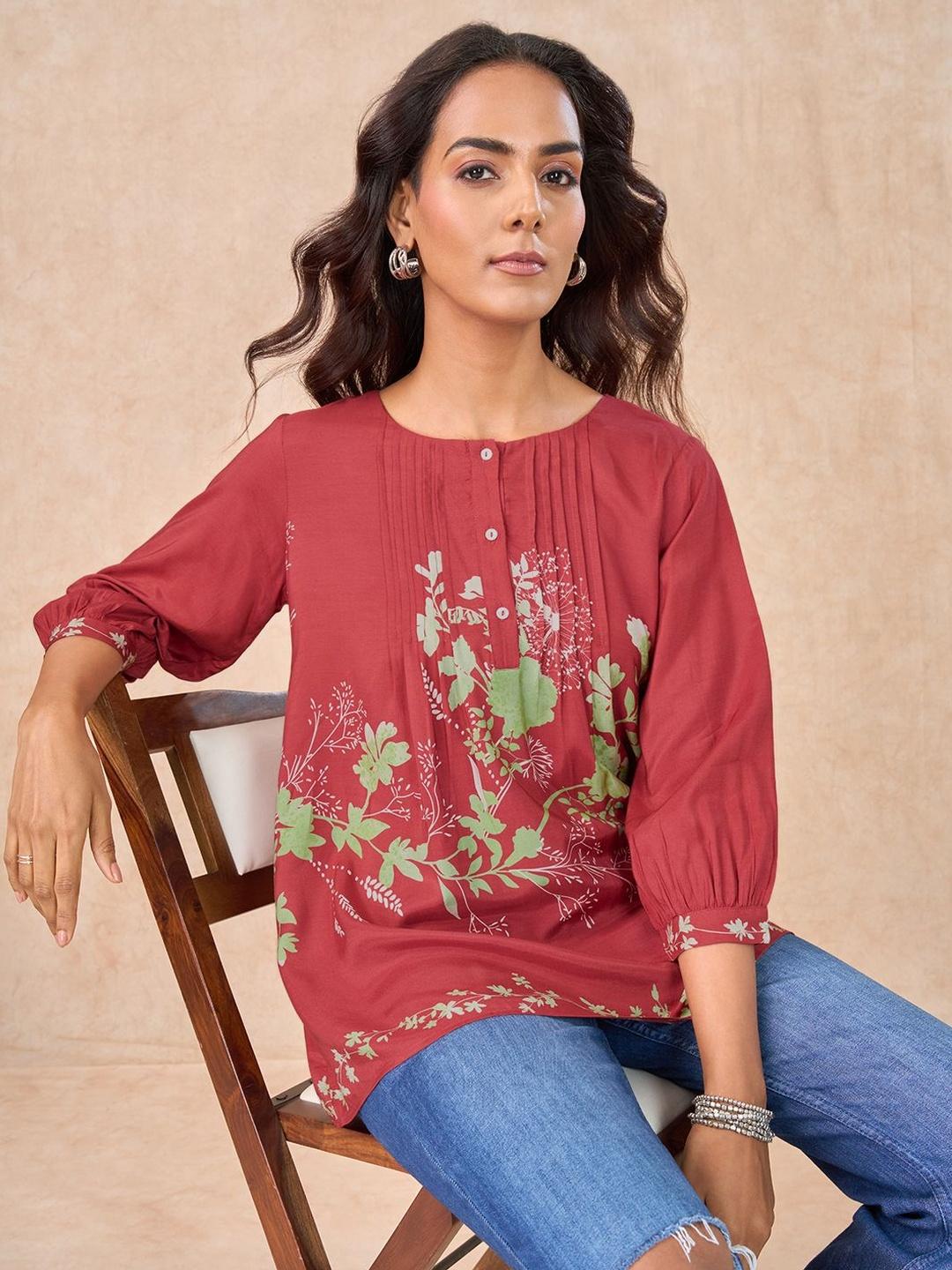 Buy Marigold Lane Women Floral Print Pleated Round Neck Top - Tops for ...