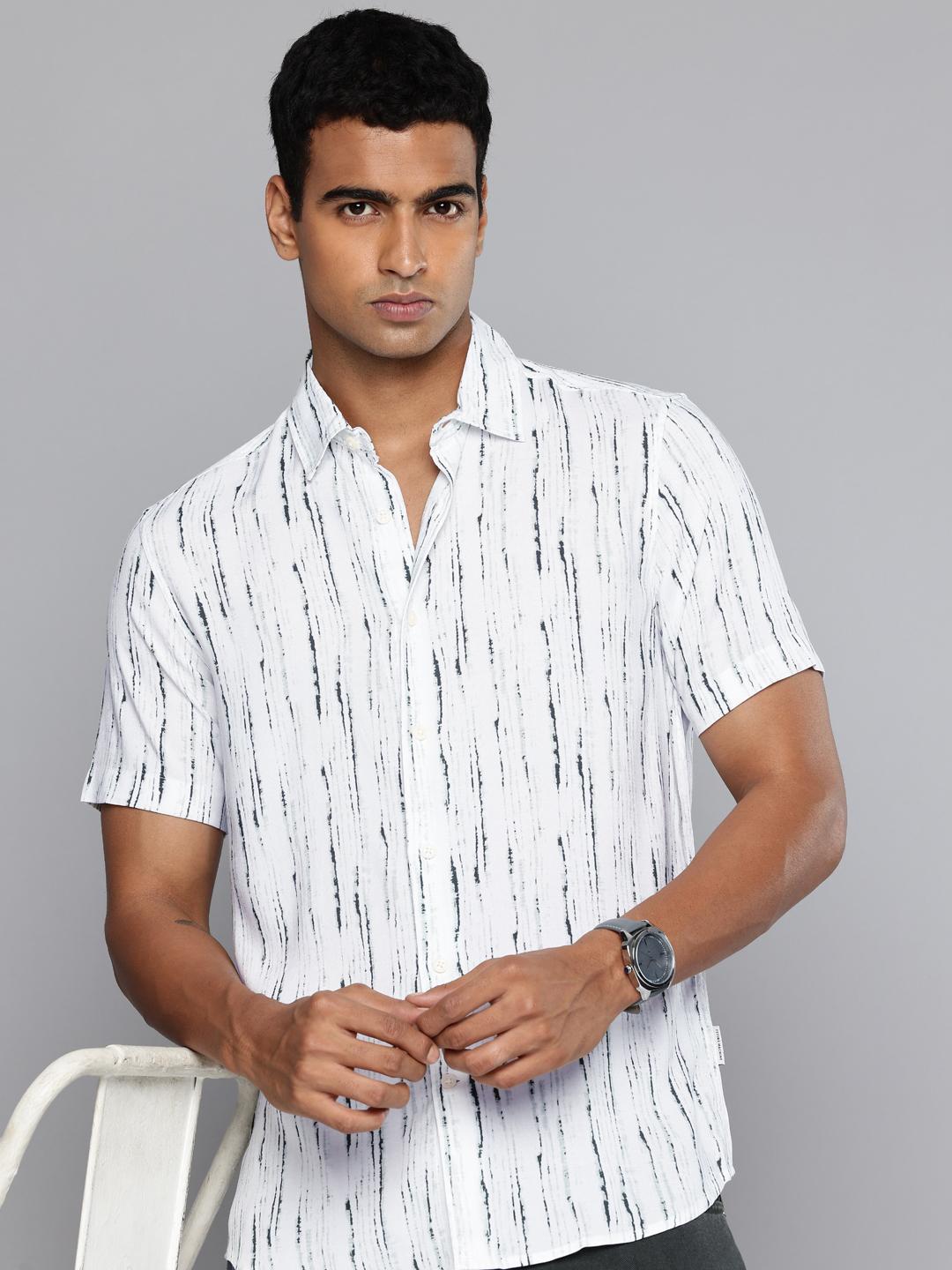 Buy Flying Machine Slim Fit Abstract Printed Casual Shirt - Shirts for ...