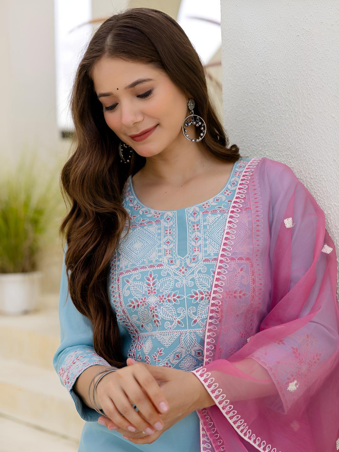 Buy Skylee Pop Floral Embroidered Thread Work Straight Kurta With ...