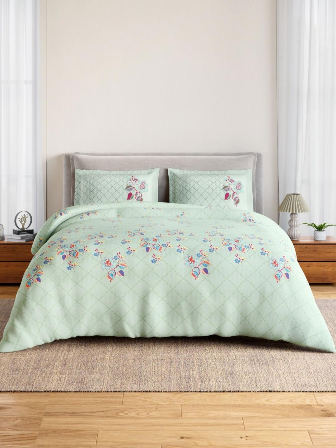 Buy SPACES Floral Print 144 TC King Size Bedsheet With 2 Pillow Covers ...