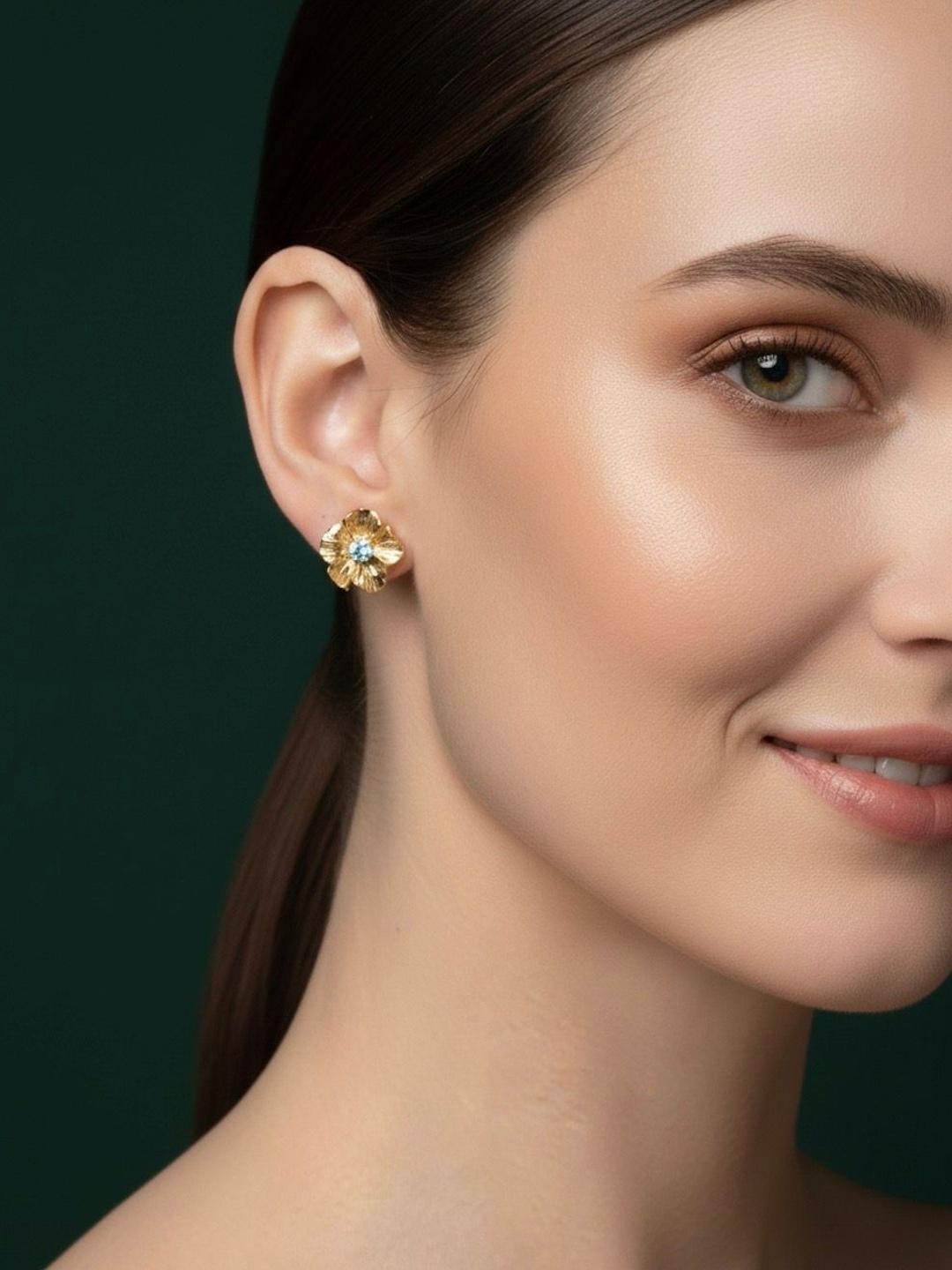 Buy DURATI Floral Studs Earrings - Earrings for Women 40002923 | Myntra