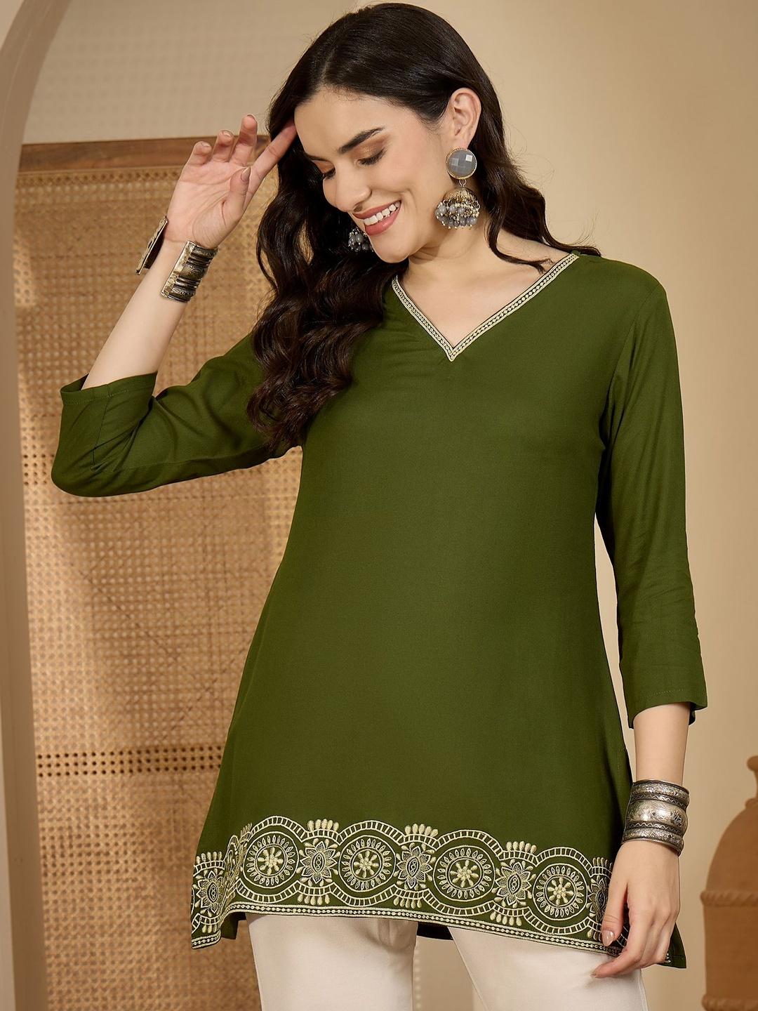 Buy Sangria FUZN Ethnic Motifs Embroidered V Neck Thread Work Thread ...