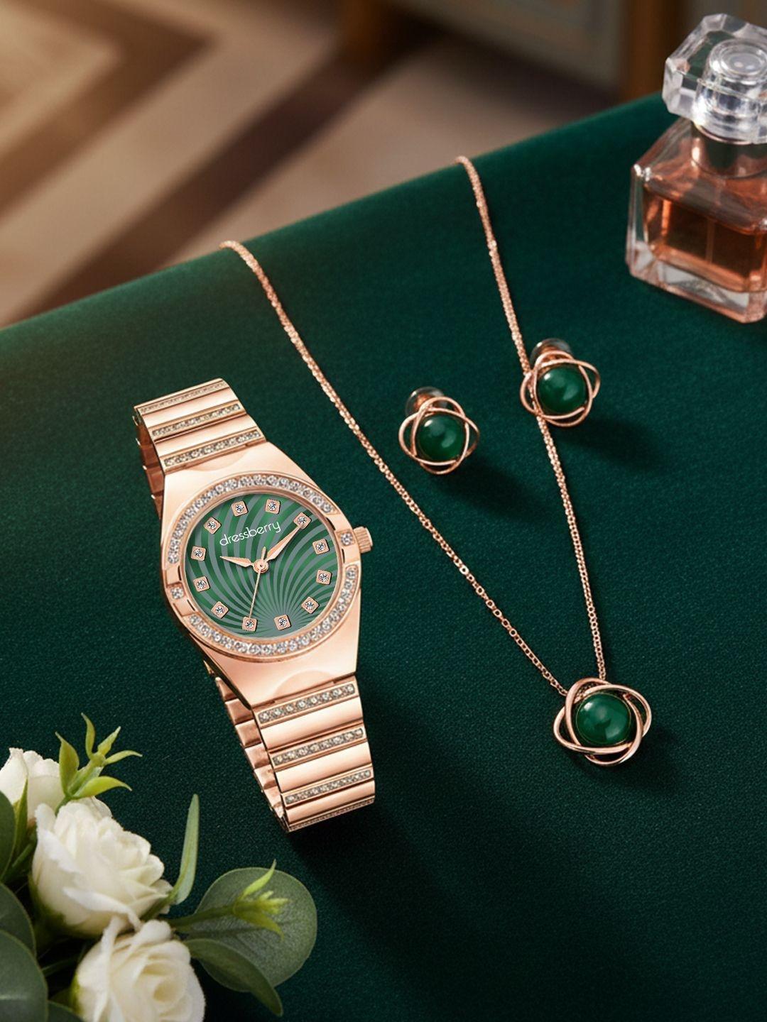 Buy DressBerry Women Dial & Straps Analogue Date Aperture Watch ...