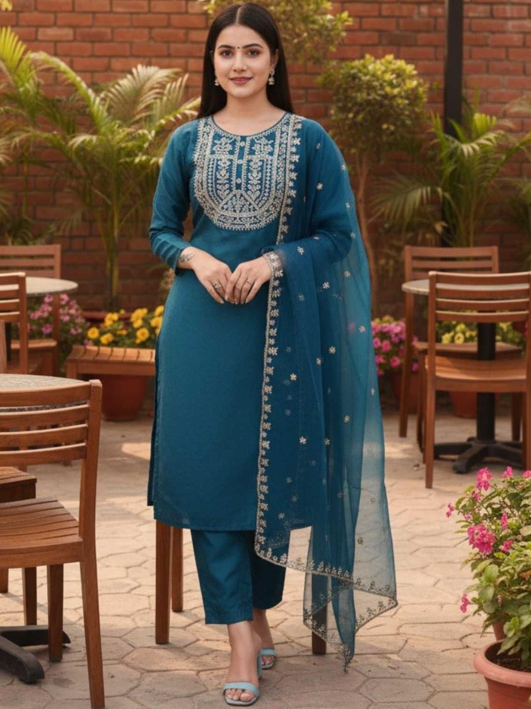 Buy DAMAAR TEXTILE Women Ethnic Motifs Embroidered Regular Thread Work ...