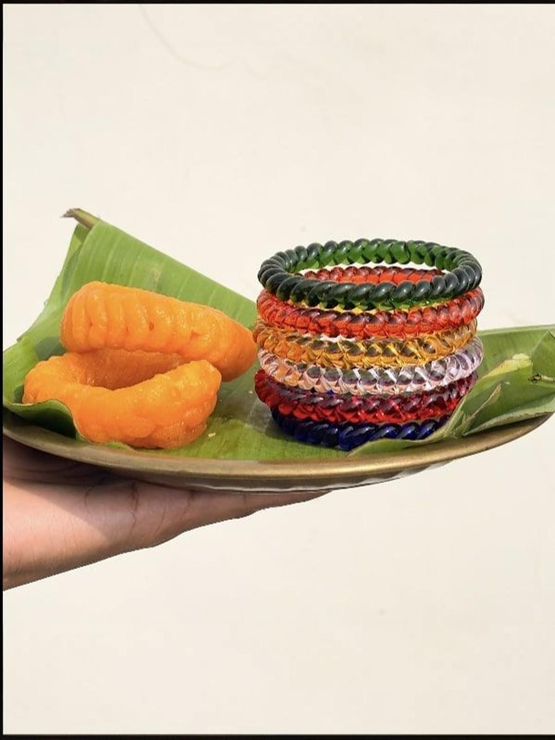 Buy Janpath Online Jalebi Kahani Collection Set Of 6 Glass Bangle ...