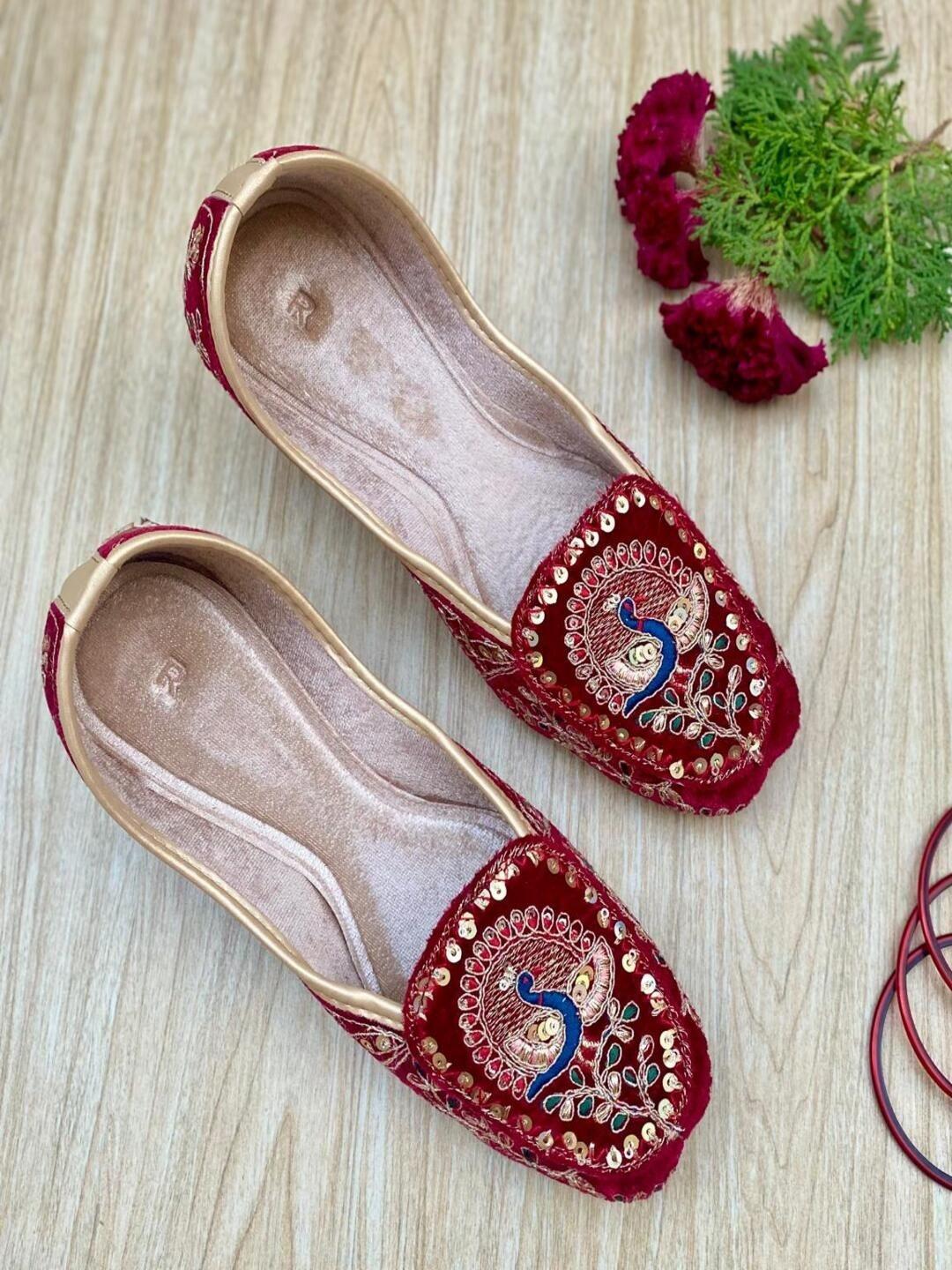 Buy KRITARTH Women Textured Mojaris - Casual Shoes for Women 39428200 ...