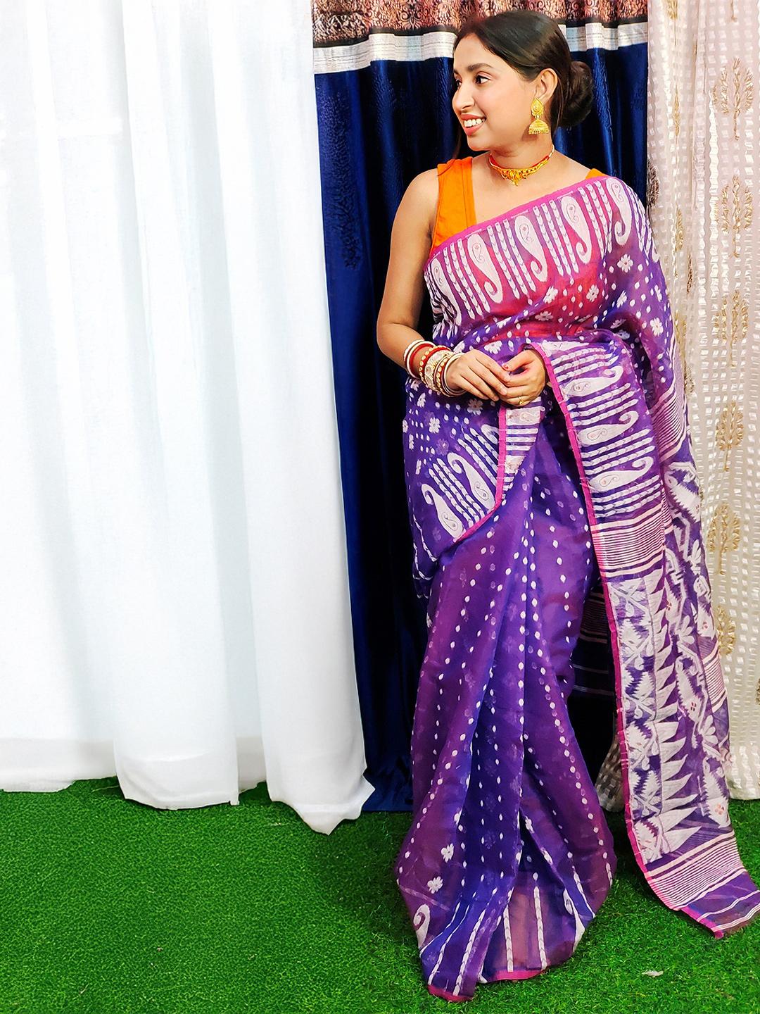 Buy VROMOR KUNJO Ethnic Motifs Saree - Sarees for Women 39285795 | Myntra