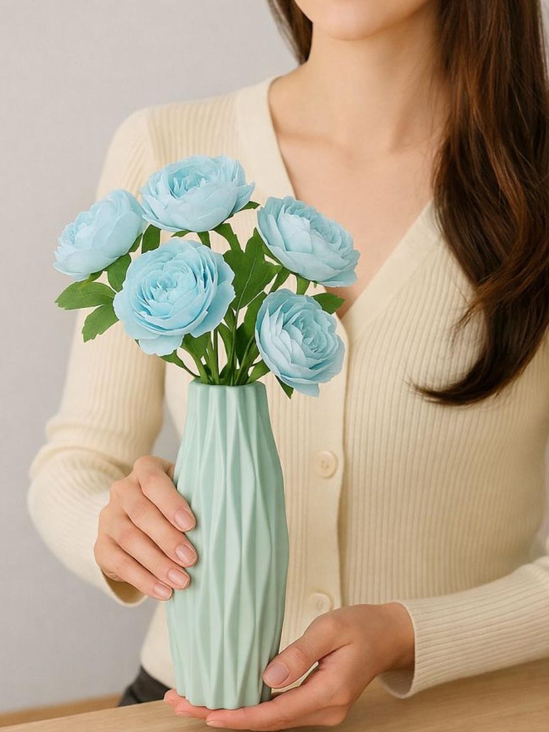 Buy Vendola Green Textured Bud Shape Flower Vase - Vases for Unisex ...