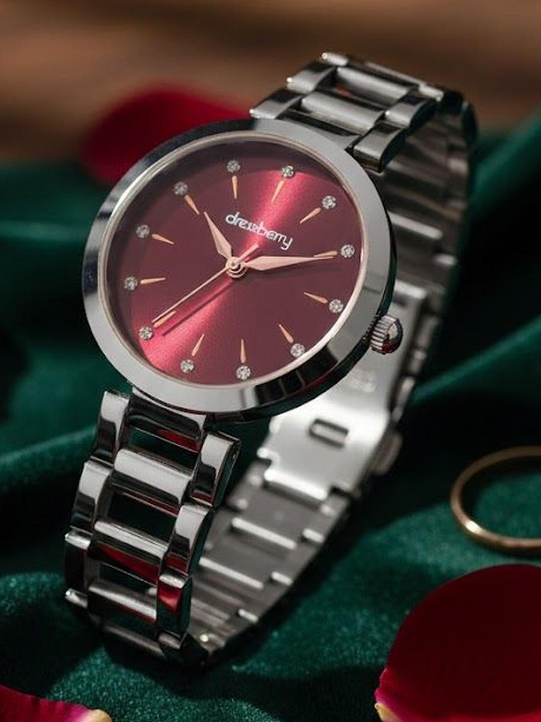 Buy DressBerry Women Embellished Dial & Stainless Steel Bracelet Style ...
