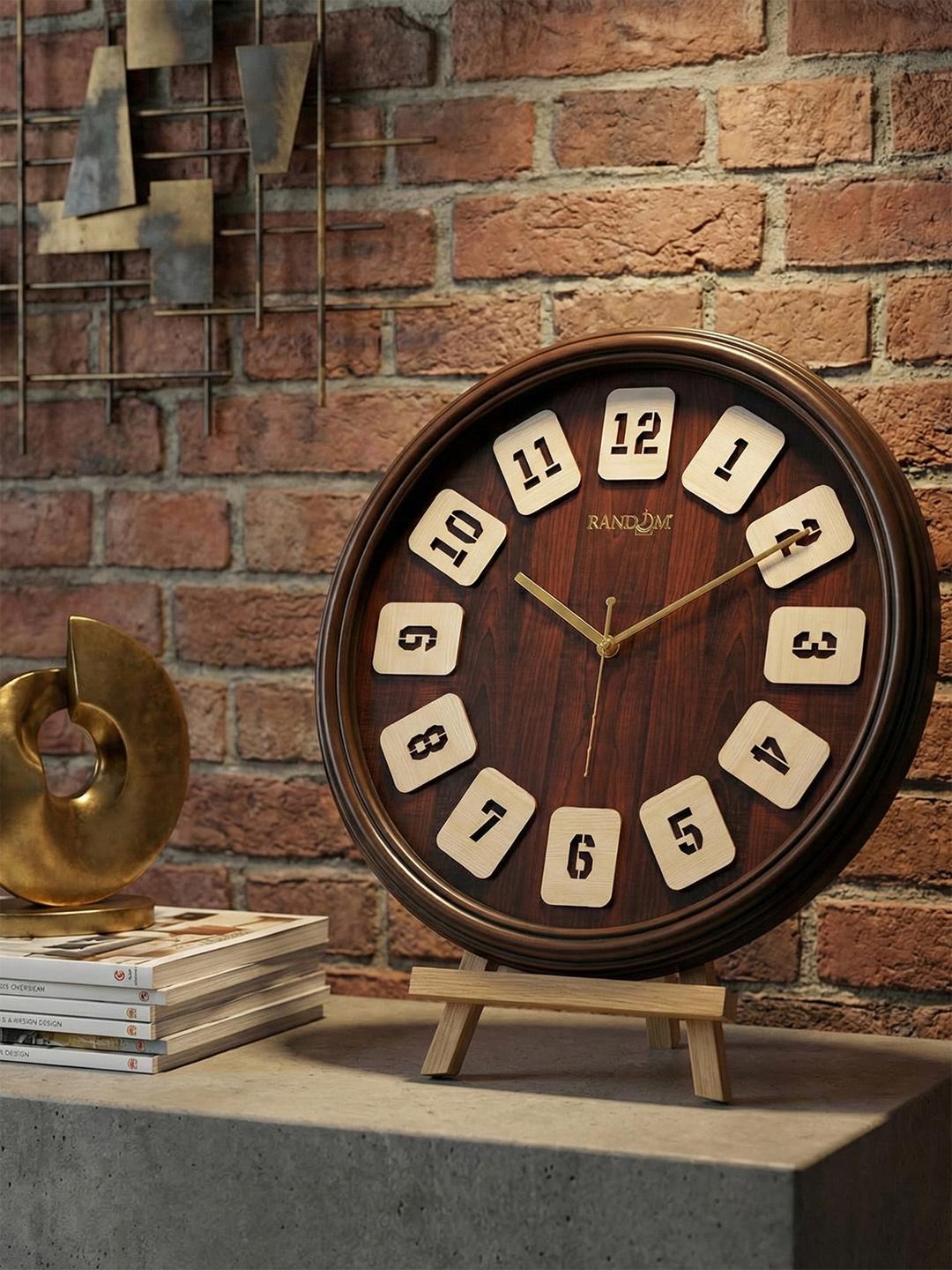 Buy RANDOM Brown Round Shape Contemporary Step Movement Analogue Wall ...