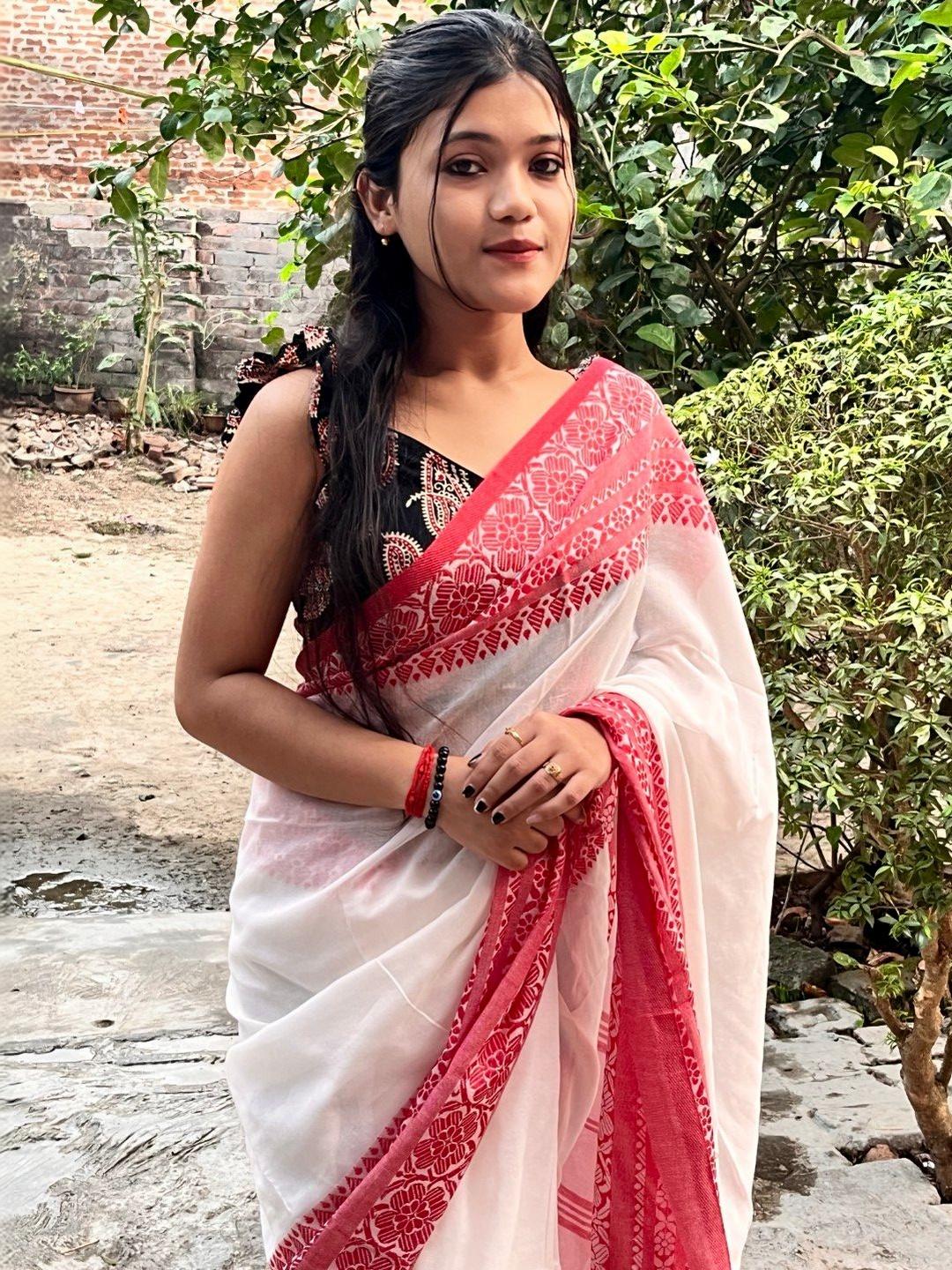 Buy VROMOR KUNJO Ethnic Motifs Saree - Sarees for Women 39166465 | Myntra