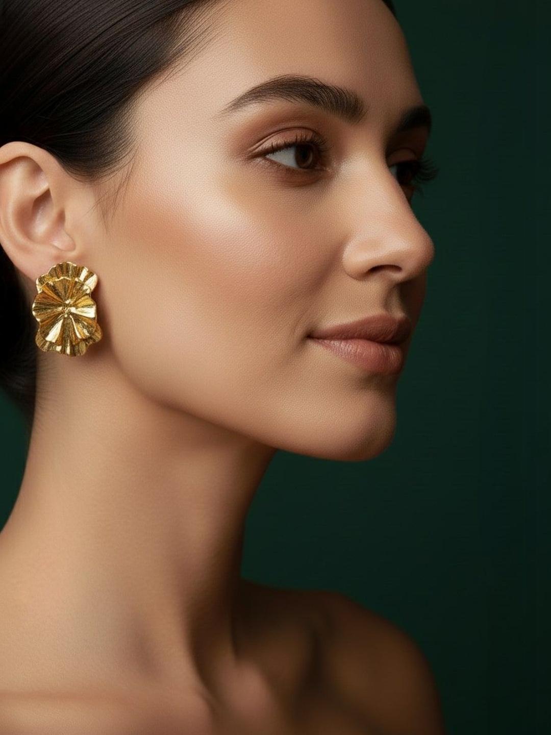 Buy DURATI Floral Studs Earrings - Earrings for Women 39169679 | Myntra