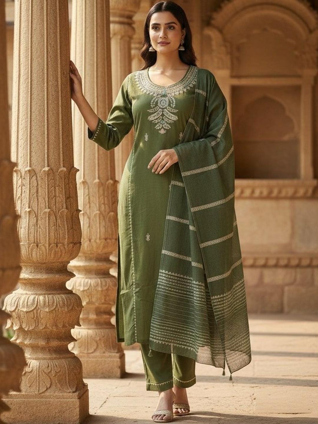Buy DAMAAR TEXTILE Women Ethnic Motifs Embroidered Regular Thread Work ...
