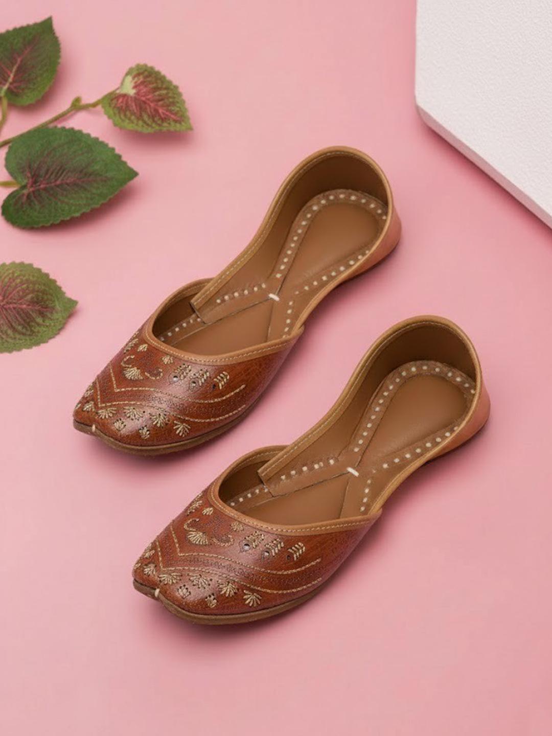 Buy Koufe Women Textured Mojaris - Casual Shoes for Women 38511317 | Myntra