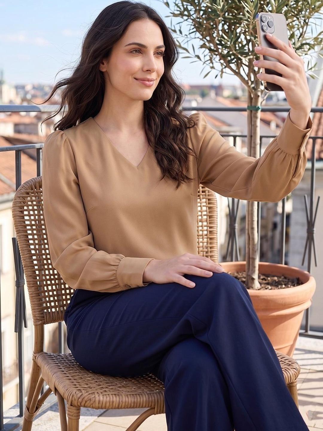 Buy APEKTRA Puff Sleeve Crepe Top - Tops for Women 42187948 | Myntra