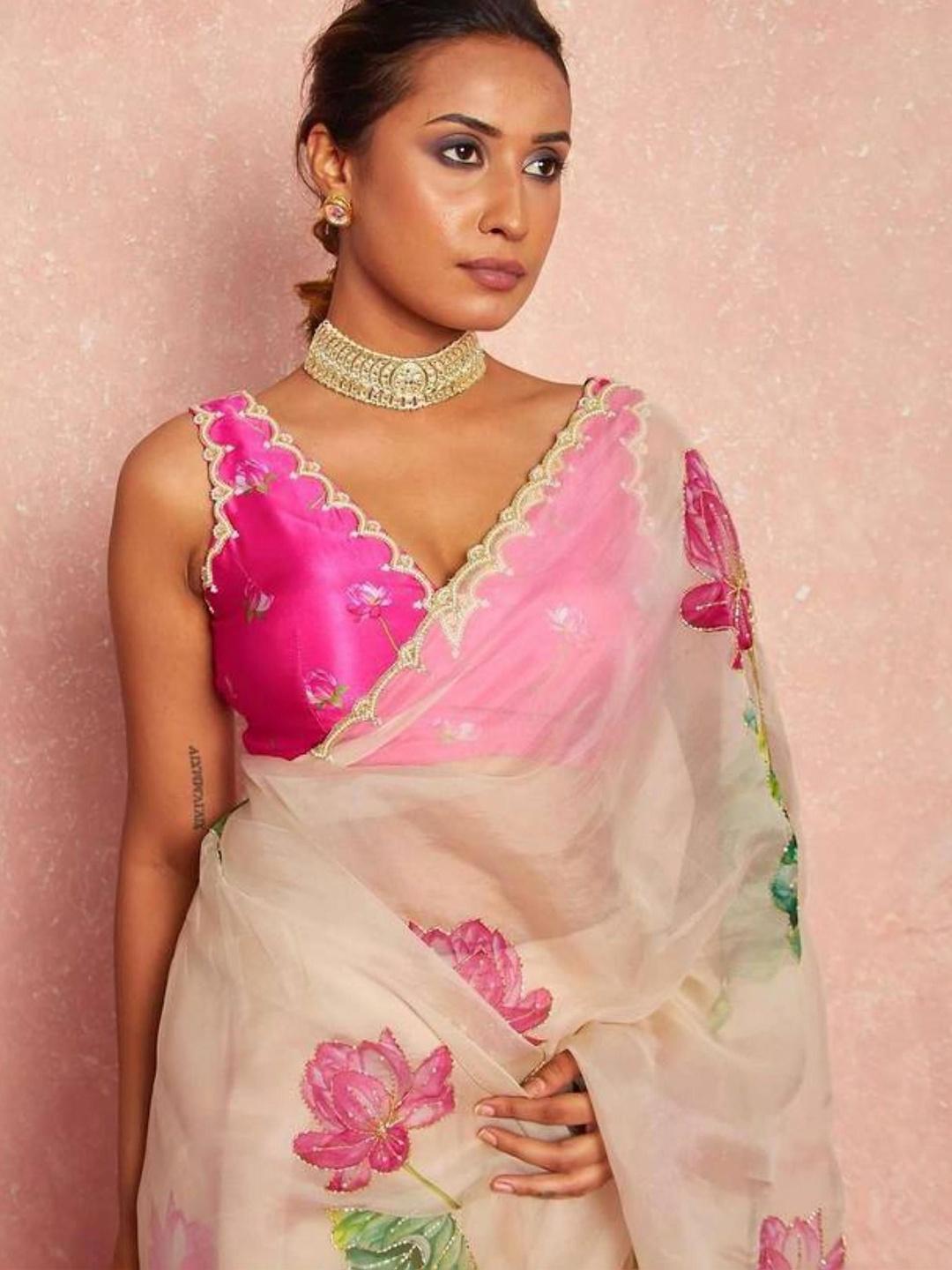 Buy Mirraw Floral Zari Organza Saree - Sarees for Women 42433440 | Myntra