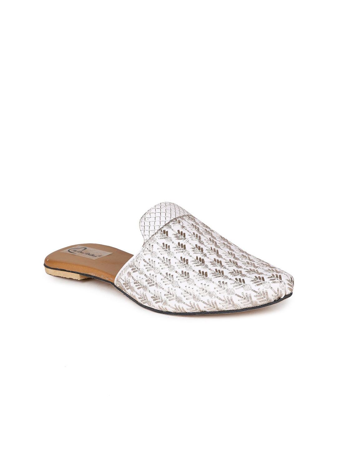 Buy The Desi Dulhan Women Embroidered Ethnic Mules - Flats for Women ...