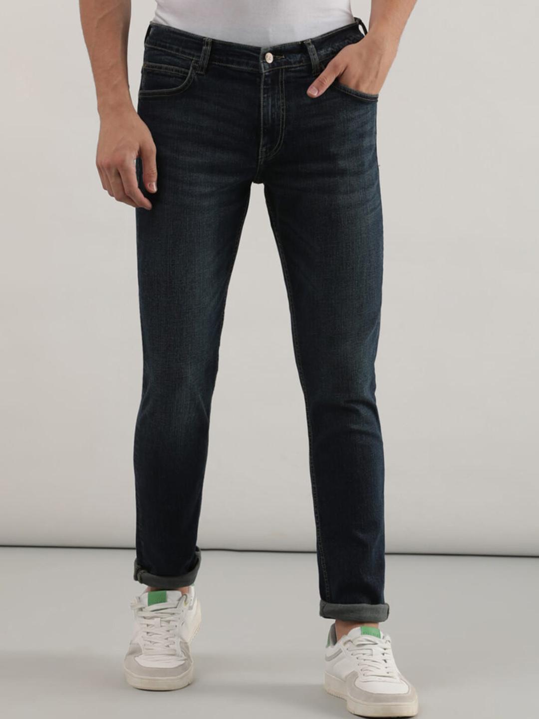Buy Lee Men Cotton Bruce Skinny Fit Light Fade Stretchable Jeans ...