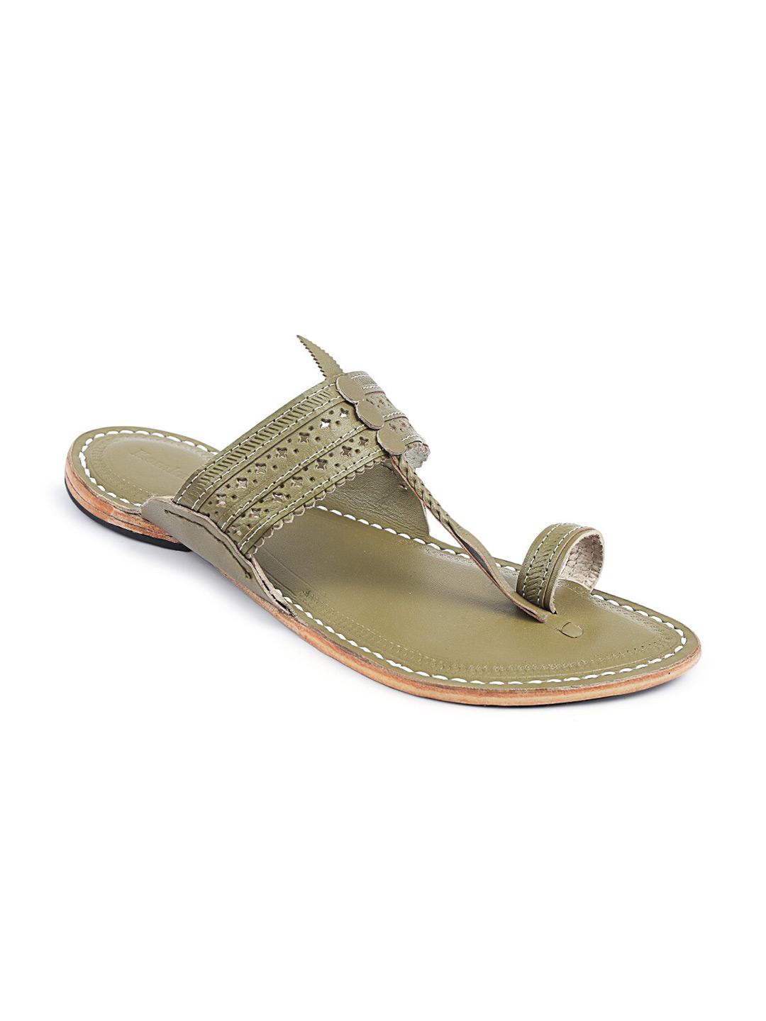 Buy KORAKARI Men Textured Ethnic Leather Kolhapuri Flat Sandals ...
