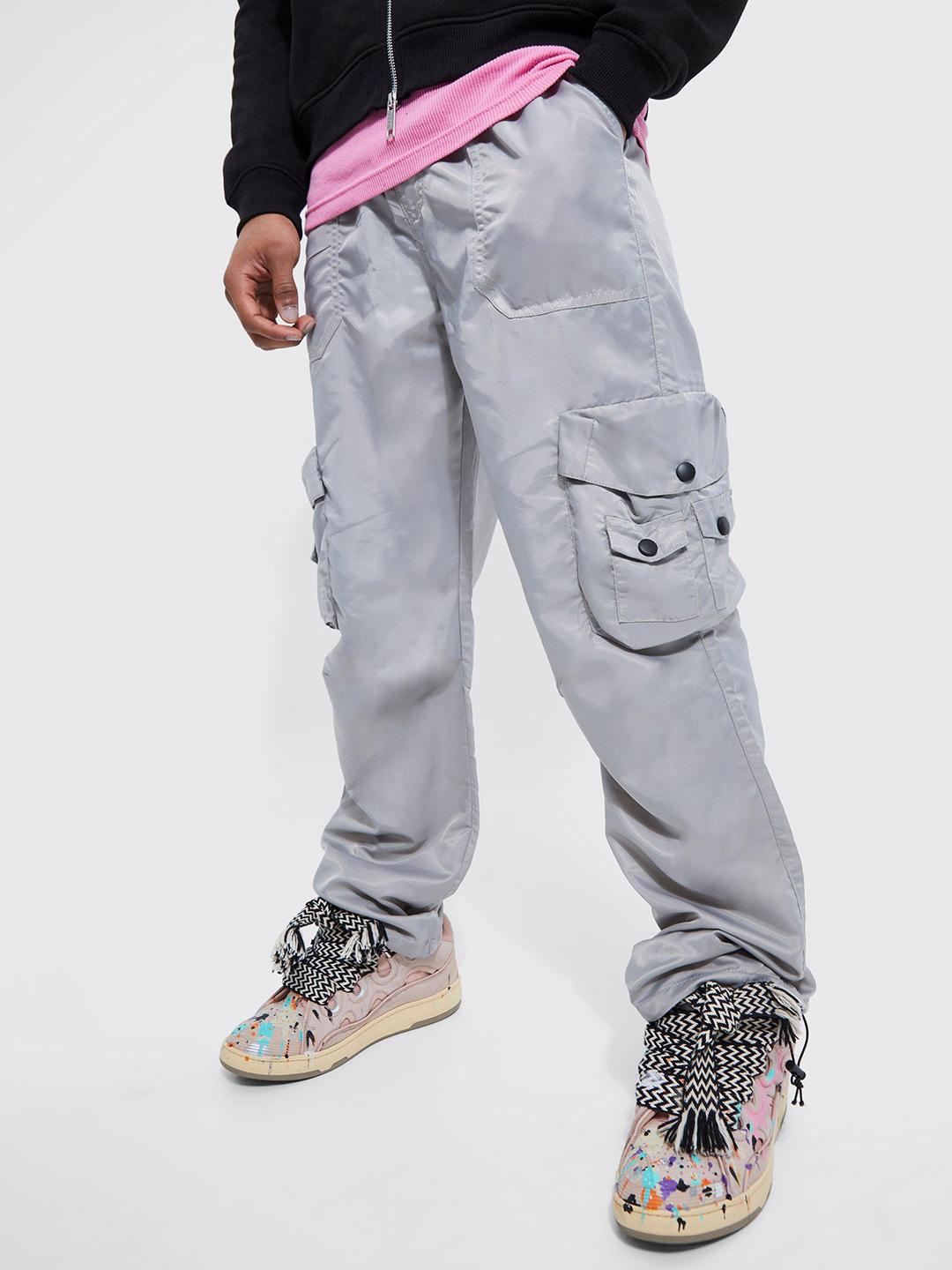 Buy BoohooMAN Relaxed Fit Cargos - Trousers for Men 24547636 | Myntra