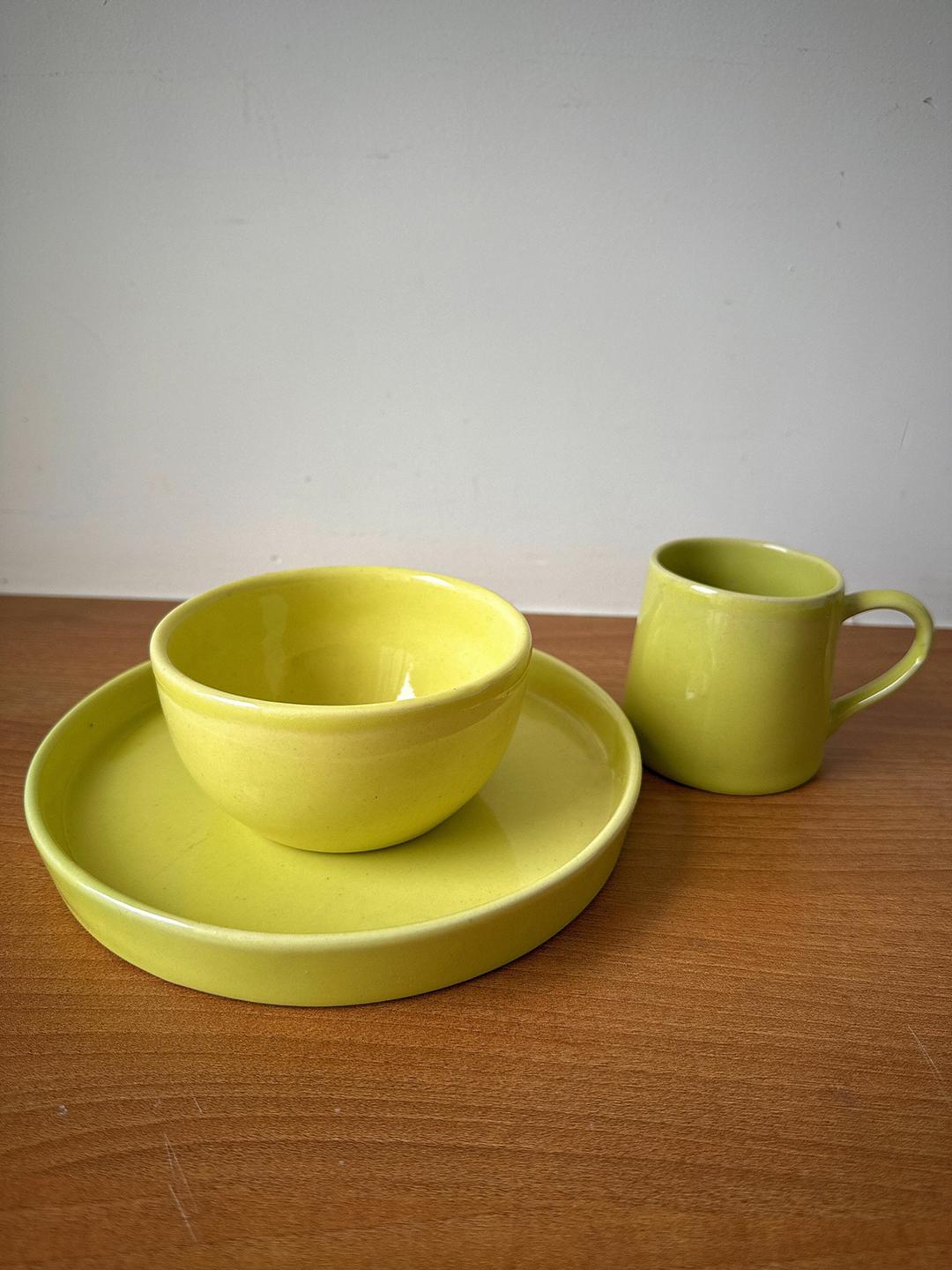 Buy CasaTrunk Lime Green Solid Ceramic Microwave Safe 3 Piece Dinner ...