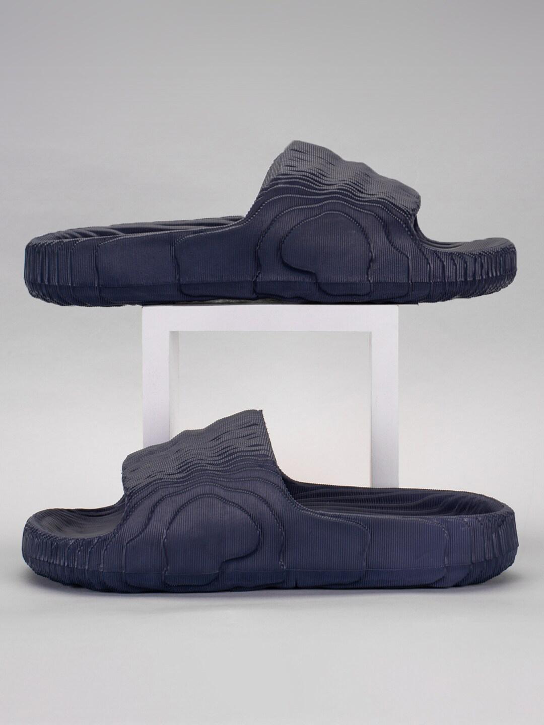 Buy Atom Men Textured Rubber Sliders - Flip Flops for Men 25859856 | Myntra