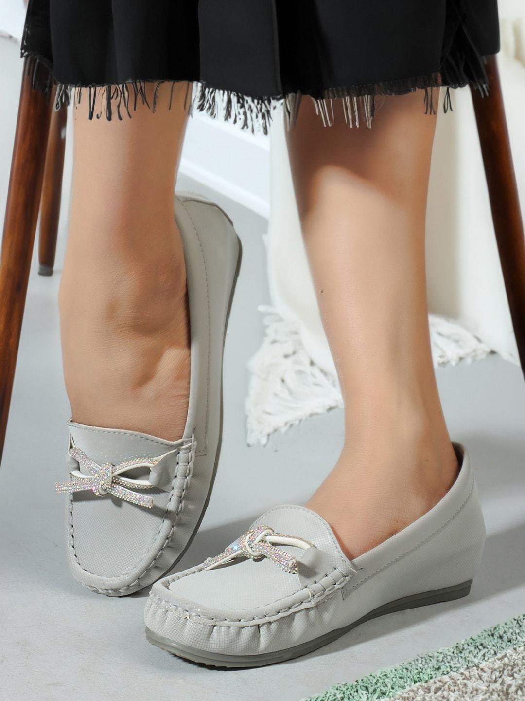 Buy Carlton London Women Round Toe Lightweight Loafers - Casual Shoes ...