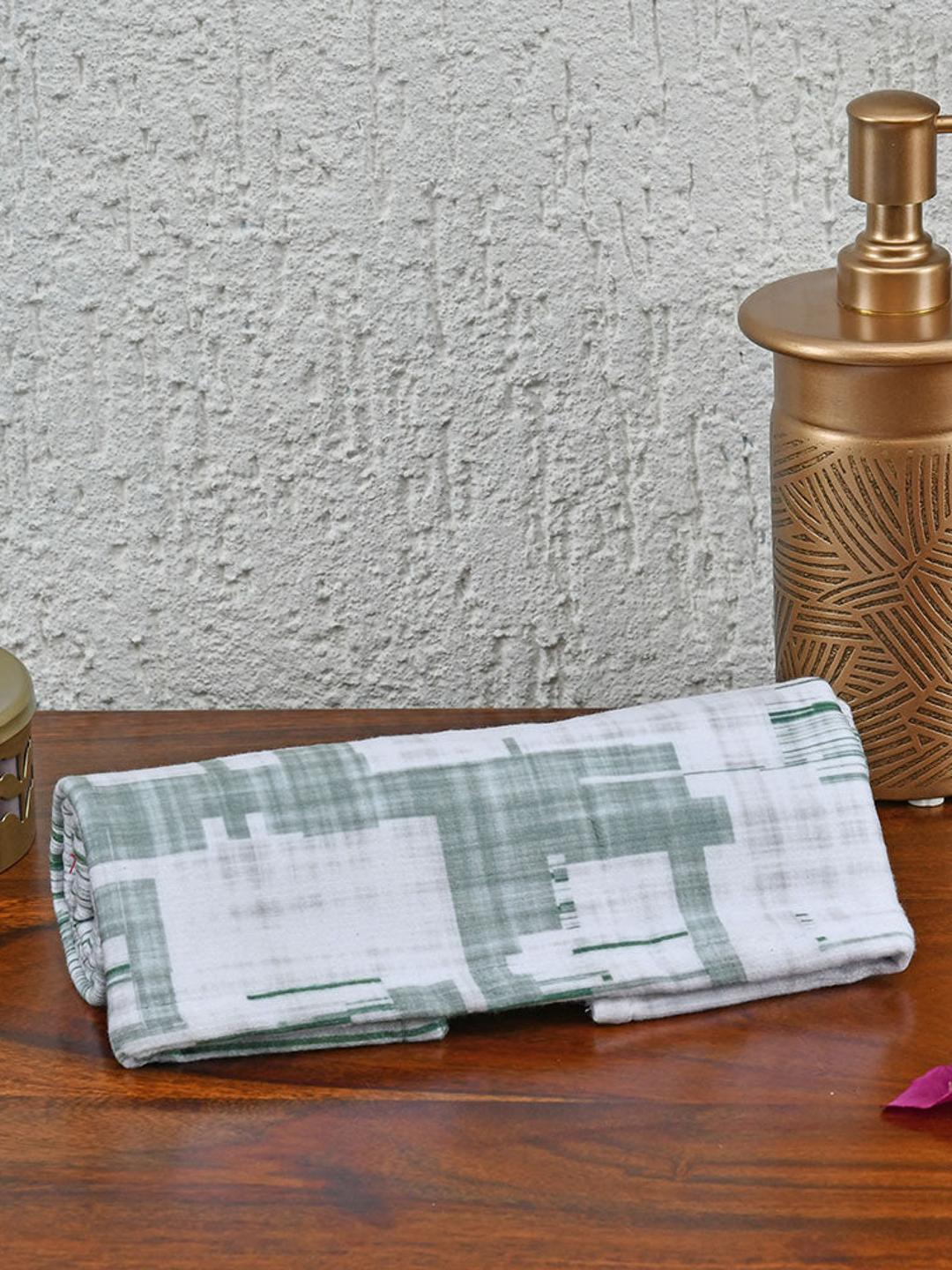 Buy Athome By Nilkamal White & Green Abstract Printed 250 GSM Cotton ...