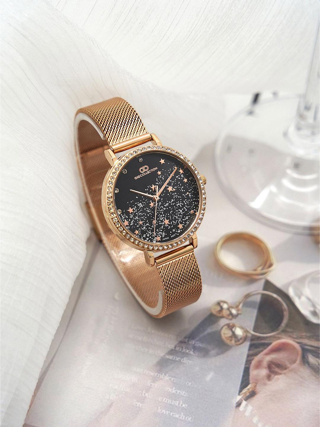 Buy GIO COLLECTION Women Embellished Dial & Bracelet Style Straps ...