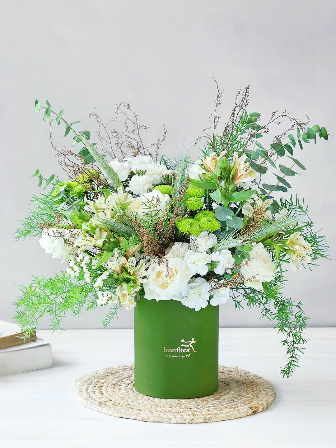 Buy Interflora 29 Pcs Mixed Fresh Flowers In Box - Fresh Flowers for ...