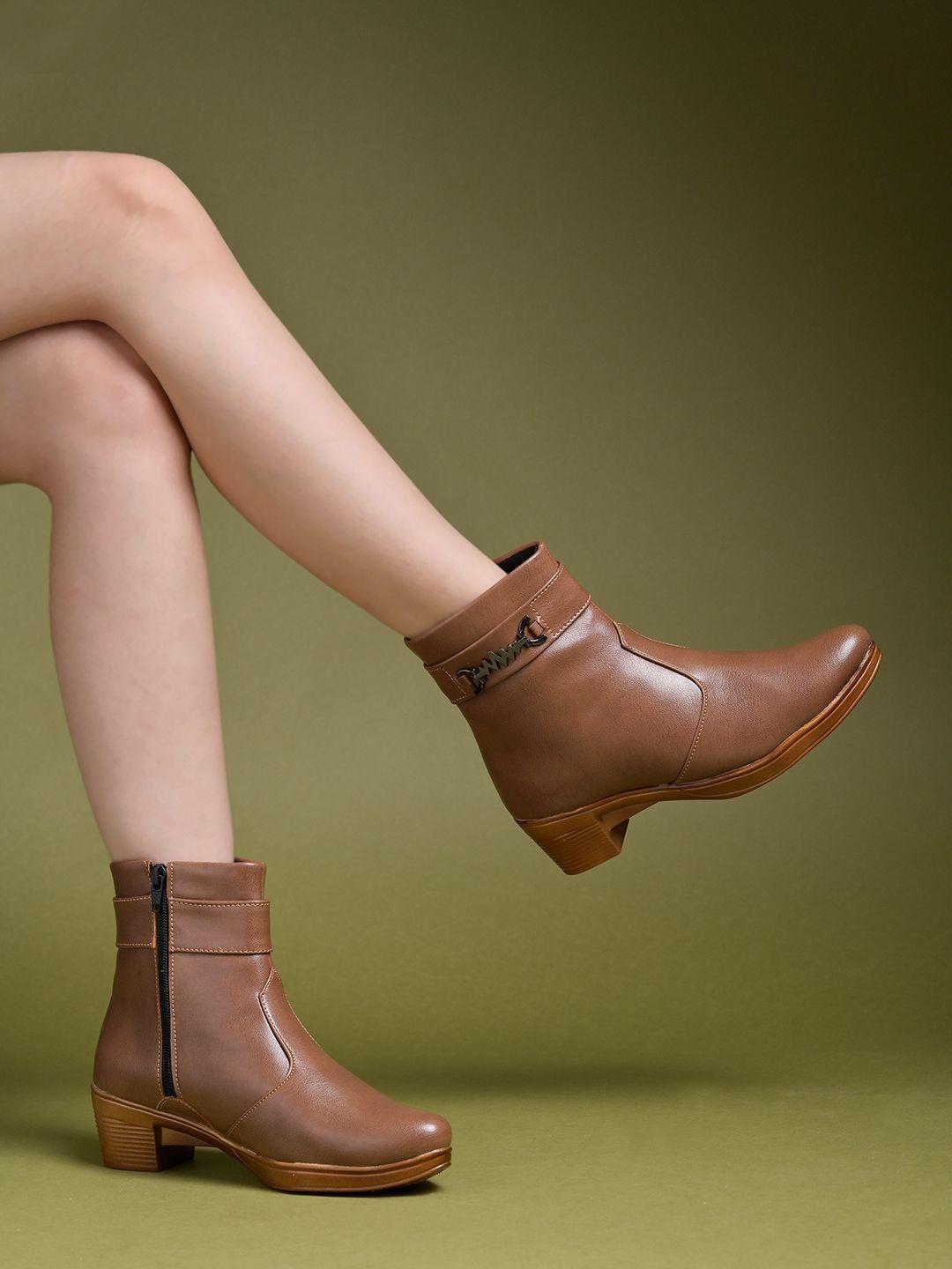 Buy Shoetopia Women Solid Chelsea Boots - Boots for Women 31032285 | Myntra