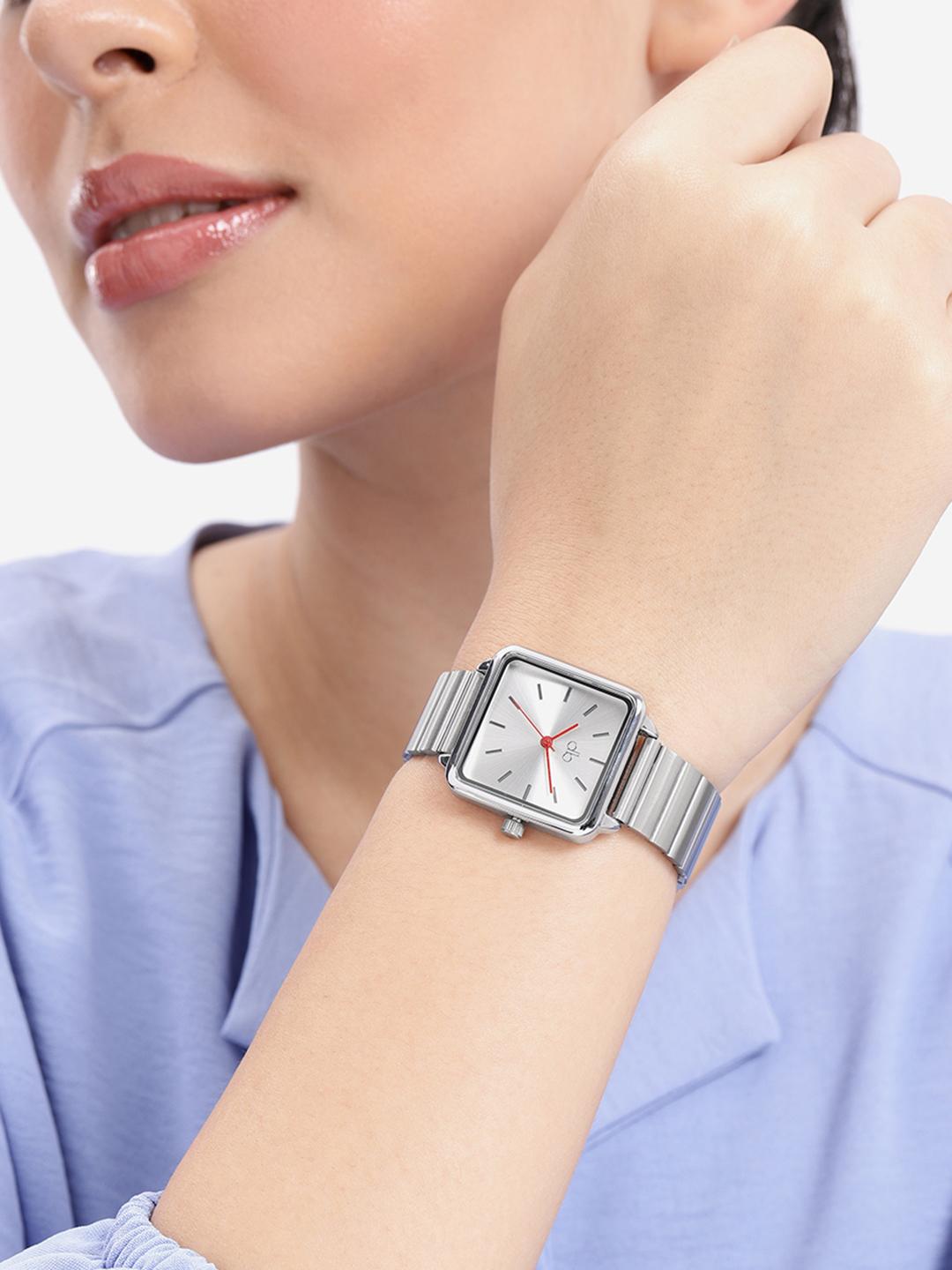 Buy DressBerry Women Dial & Bracelet Style Straps Analogue Watch UT ...