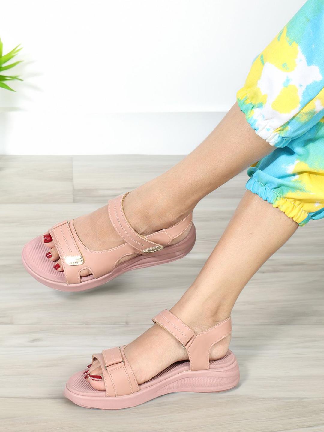 Buy Carlton London Sports Women Textured Flats - Flats for Women ...