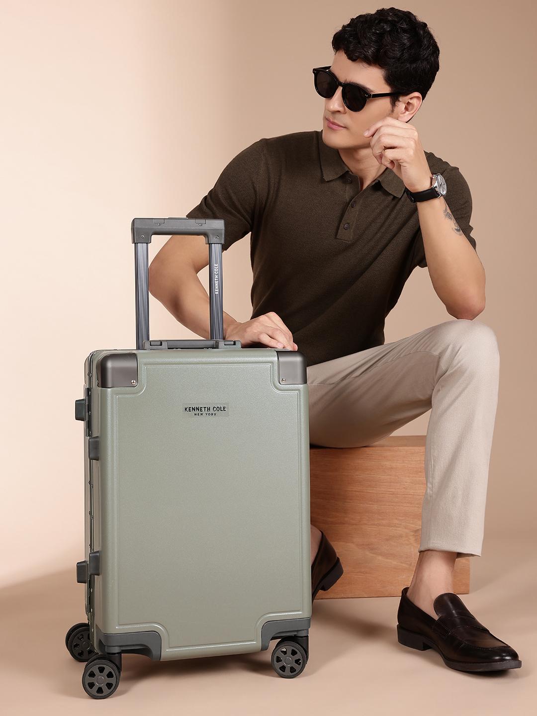Buy Kenneth Cole Kai Aluminium Frame 360 Degree 8 Wheel Hardside Cabin ...