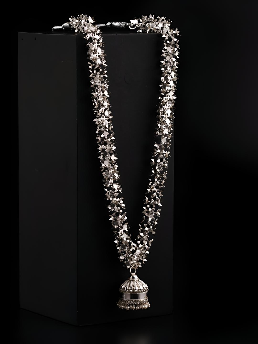Buy House Of Aadyaa Small Flowers Bakul Haar With Latkan - Necklace And ...